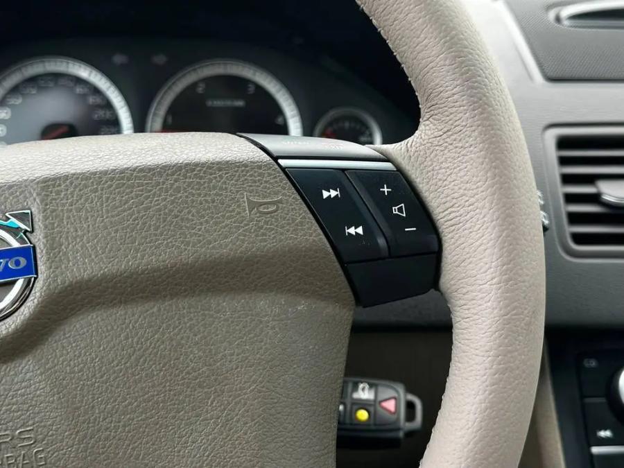 Volvo XC90 2010 Jelgava, ar dzinēja tilpumu 2.40 L un nobraukumu 305 tūkst. km par 8990 €, foto 30 vietnē AUTOMOTO.COM.LV