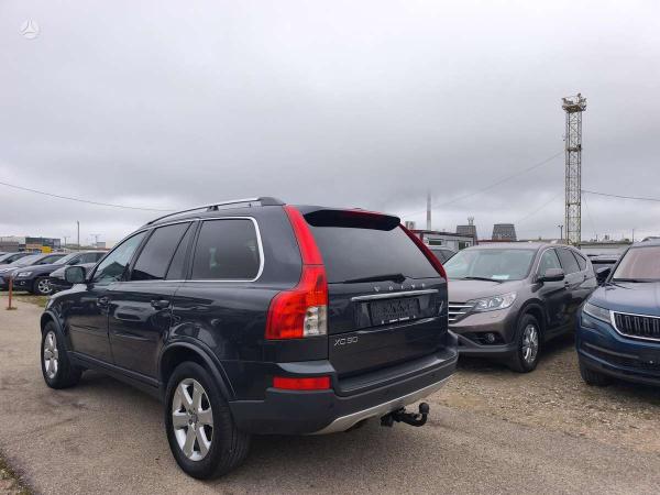 Volvo XC90 2010 in Vilnius, with an engine capacity of 2.40 L and mileage of 224 thousand km for 9750 €, photo 7 on AUTOMOTO.COM.LV