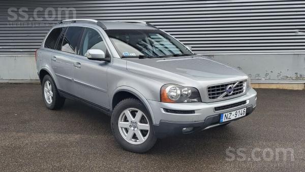 Volvo XC90 2011 Rīga, ar dzinēja tilpumu 2.40 L un nobraukumu 262 tūkst. km par 8650 €, foto 1 vietnē AUTOMOTO.COM.LV