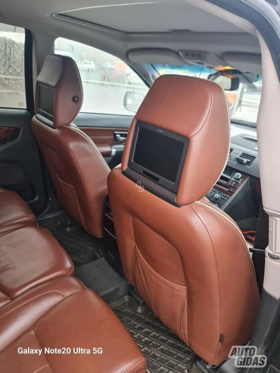 Volvo XC90 2011 in Vilnius, with an engine capacity of 2.40 L and mileage of 350 thousand km for 6000 €, photo 6 on AUTOMOTO.COM.LV
