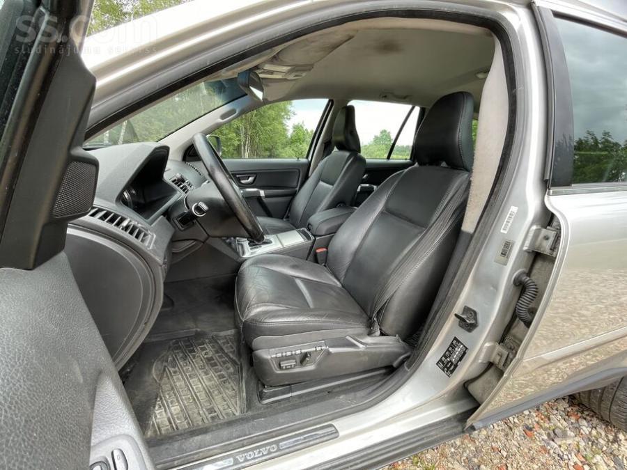 Volvo XC90 2011 Cēsis, ar dzinēja tilpumu 2.40 L un nobraukumu 0 tūkst. km par 7950 €, foto 7 vietnē AUTOMOTO.COM.LV