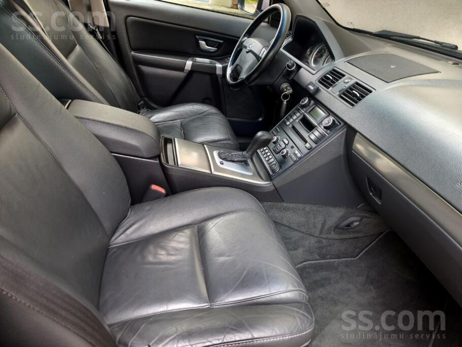 Volvo XC90 2011 Jelgava, ar dzinēja tilpumu 2.40 L un nobraukumu 0 tūkst. km par 8990 €, foto 15 vietnē AUTOMOTO.COM.LV