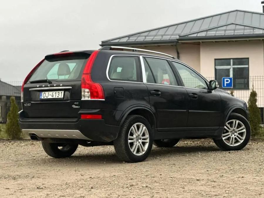 Volvo XC90 2011 in Jelgava, with an engine capacity of 2.40 L and mileage of 265 thousand km for 9990 €, photo 4 on AUTOMOTO.COM.LV