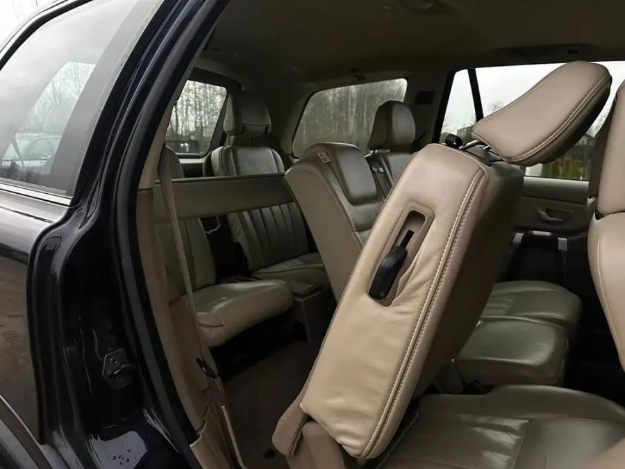 Volvo XC90 2011 in Jelgava, with an engine capacity of 2.40 L and mileage of 265 thousand km for 9990 €, photo 11 on AUTOMOTO.COM.LV