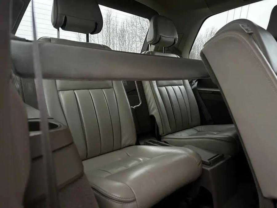 Volvo XC90 2011 in Jelgava, with an engine capacity of 2.40 L and mileage of 265 thousand km for 9990 €, photo 12 on AUTOMOTO.COM.LV