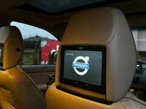 Volvo XC90 2011 in Jelgava, with an engine capacity of 2.40 L and mileage of 265 thousand km for 9990 €, photo 14 on AUTOMOTO.COM.LV