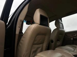 Volvo XC90 2011 in Jelgava, with an engine capacity of 2.40 L and mileage of 265 thousand km for 9990 €, photo 15 on AUTOMOTO.COM.LV