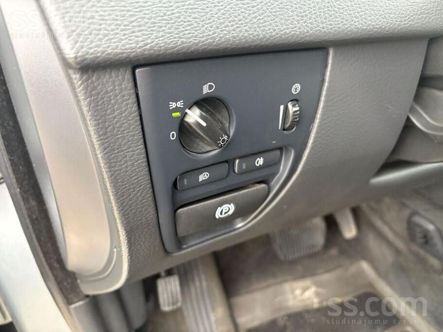 Volvo XC90 2012 Liepāja, ar dzinēja tilpumu 2.40 L un nobraukumu 309 tūkst. km par 11250 €, foto 13 vietnē AUTOMOTO.COM.LV