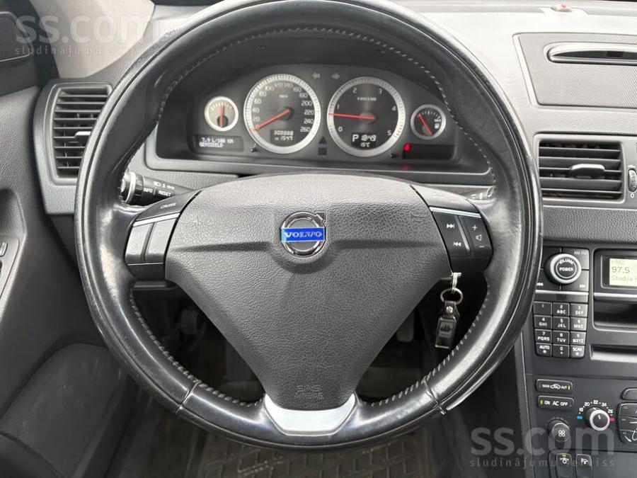 Volvo XC90 2012 Liepāja, ar dzinēja tilpumu 2.40 L un nobraukumu 309 tūkst. km par 11250 €, foto 14 vietnē AUTOMOTO.COM.LV