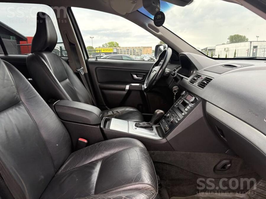 Volvo XC90 2012 Liepāja, ar dzinēja tilpumu 2.40 L un nobraukumu 309 tūkst. km par 11250 €, foto 19 vietnē AUTOMOTO.COM.LV