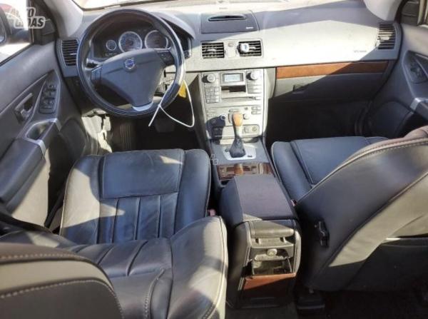 Volvo XC90 2013 Klaipėda, ar dzinēja tilpumu 3.20 L un nobraukumu 277 tūkst. km par 5900 €, foto 10 vietnē AUTOMOTO.COM.LV