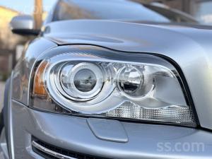Volvo XC90 2013 in Riga, with an engine capacity of 2.40 L and mileage of 270 thousand km for 9900 €, photo 4 on AUTOMOTO.COM.LV