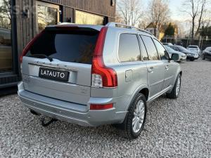 Volvo XC90 2013 in Riga, with an engine capacity of 2.40 L and mileage of 270 thousand km for 9900 €, photo 8 on AUTOMOTO.COM.LV