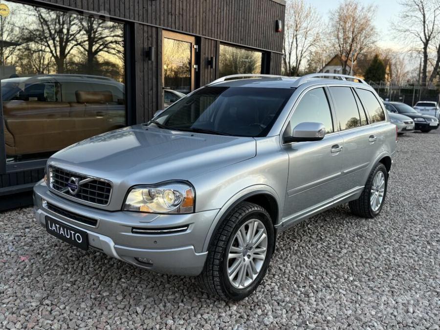 Volvo XC90 2013 in Riga, with an engine capacity of 2.40 L and mileage of 270 thousand km for 9900 €, photo 11 on AUTOMOTO.COM.LV
