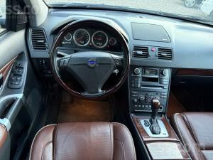Volvo XC90 2013 in Riga, with an engine capacity of 2.40 L and mileage of 270 thousand km for 9900 €, photo 15 on AUTOMOTO.COM.LV