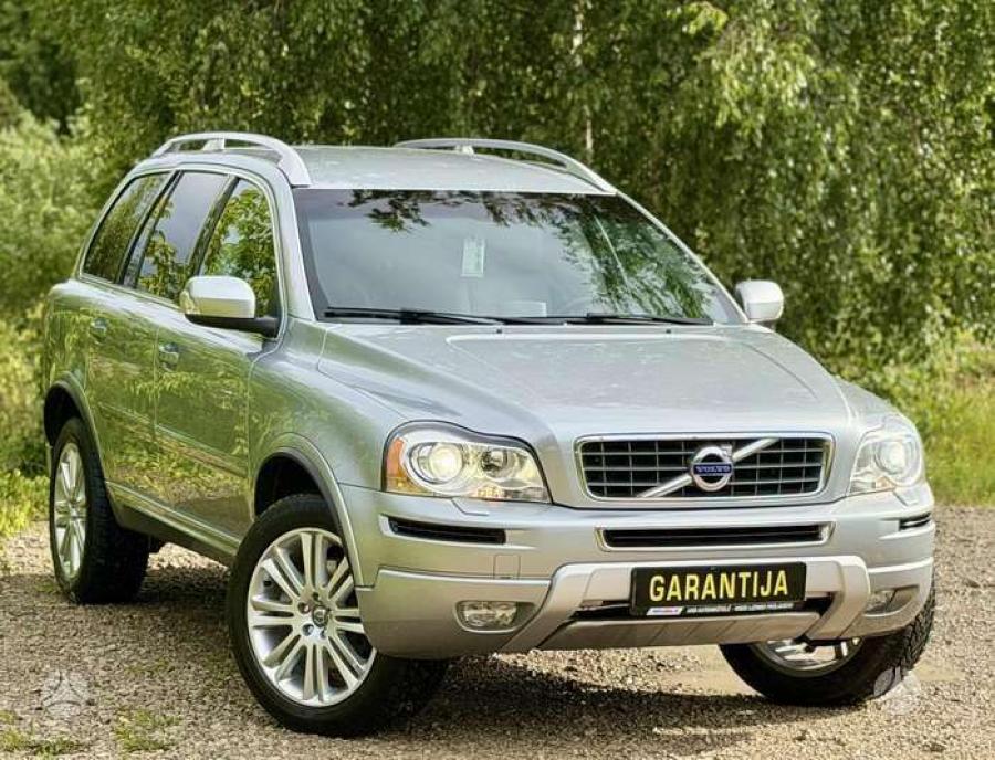 Volvo XC90 2013 in Siauliai, with an engine capacity of 2.40 L and mileage of 298 thousand km for 14199 €, photo 1 on AUTOMOTO.COM.LV