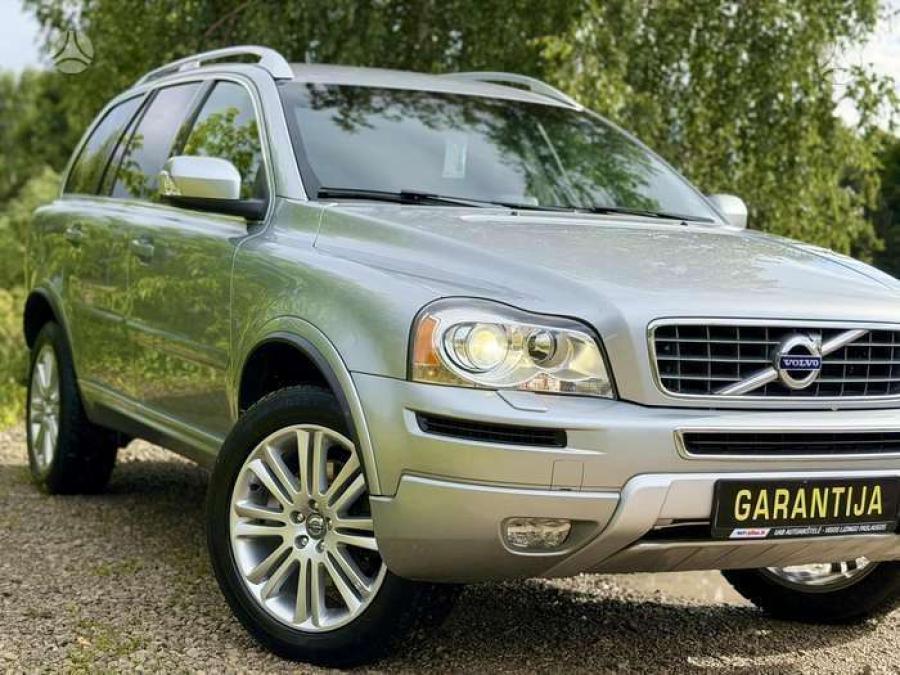 Volvo XC90 2013 in Siauliai, with an engine capacity of 2.40 L and mileage of 298 thousand km for 14199 €, photo 14 on AUTOMOTO.COM.LV