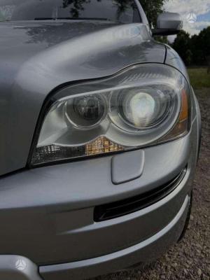 Volvo XC90 2013 in Siauliai, with an engine capacity of 2.40 L and mileage of 298 thousand km for 14199 €, photo 18 on AUTOMOTO.COM.LV