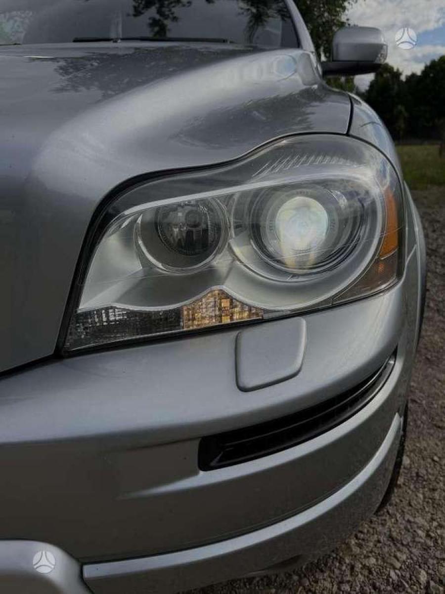 Volvo XC90 2013 in Siauliai, with an engine capacity of 2.40 L and mileage of 298 thousand km for 14199 €, photo 18 on AUTOMOTO.COM.LV