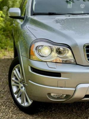 Volvo XC90 2013 in Siauliai, with an engine capacity of 2.40 L and mileage of 298 thousand km for 14199 €, photo 19 on AUTOMOTO.COM.LV
