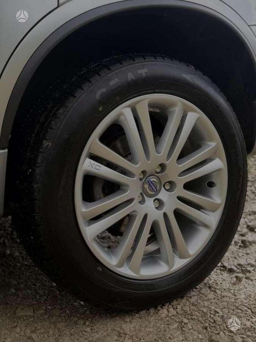 Volvo XC90 2013 in Siauliai, with an engine capacity of 2.40 L and mileage of 298 thousand km for 14199 €, photo 23 on AUTOMOTO.COM.LV