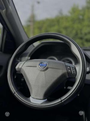 Volvo XC90 2013 in Siauliai, with an engine capacity of 2.40 L and mileage of 298 thousand km for 14199 €, photo 27 on AUTOMOTO.COM.LV