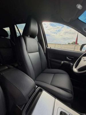 Volvo XC90 2013 in Siauliai, with an engine capacity of 2.40 L and mileage of 298 thousand km for 14199 €, photo 31 on AUTOMOTO.COM.LV