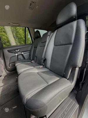 Volvo XC90 2013 in Siauliai, with an engine capacity of 2.40 L and mileage of 298 thousand km for 14199 €, photo 33 on AUTOMOTO.COM.LV