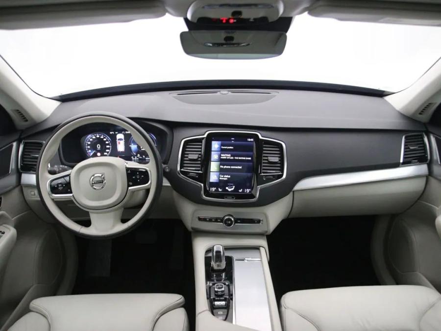 Volvo XC90 2015 in Vilnius, with an engine capacity of 2.00 L and mileage of 268 thousand km for 20999 €, photo 3 on AUTOMOTO.COM.LV