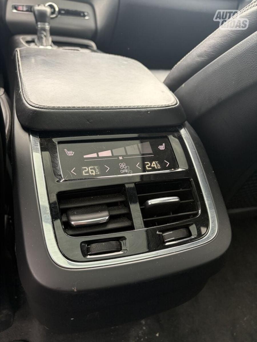 Volvo XC90 2015 Viļņa, ar dzinēja tilpumu 2.00 L un nobraukumu 300 tūkst. km par 15999 €, foto 16 vietnē AUTOMOTO.COM.LV