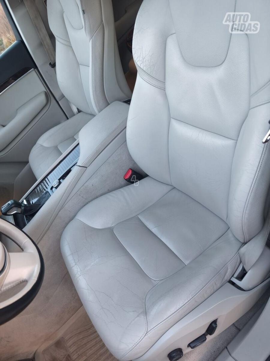 Volvo XC90 2016 in Vilnius, with an engine capacity of 2.00 L and mileage of 344 thousand km for 14000 €, photo 10 on AUTOMOTO.COM.LV