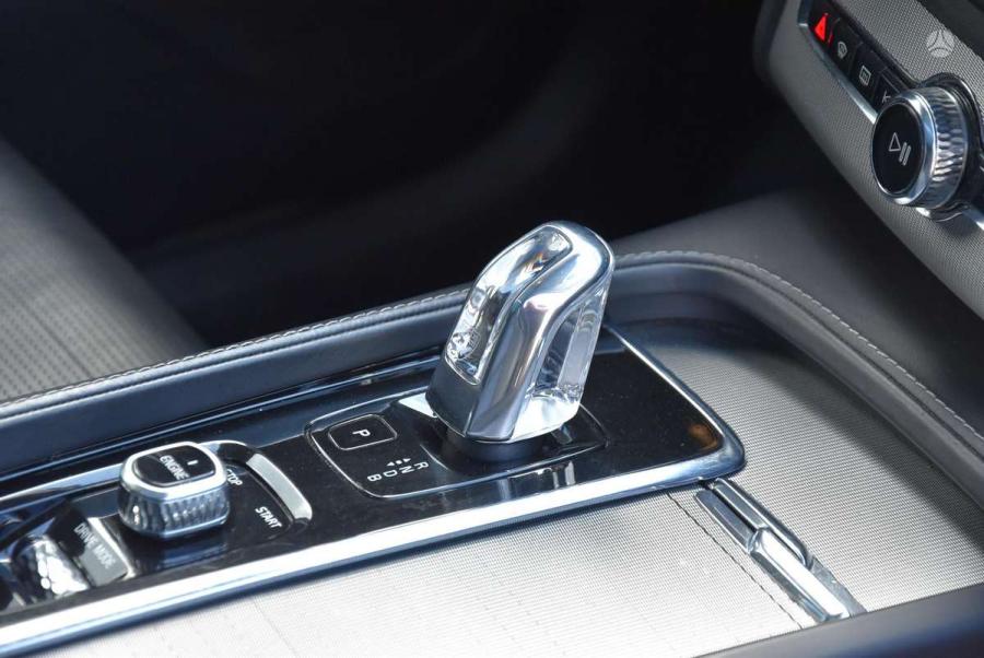Volvo XC90 2016 Viļņa, ar dzinēja tilpumu 1.97 L un nobraukumu 188 tūkst. km par 20500 €, foto 15 vietnē AUTOMOTO.COM.LV