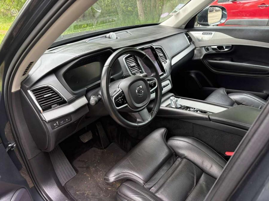 Volvo XC90 2016 in Vilnius, with an engine capacity of 1.97 L and mileage of 269 thousand km for 14800 €, photo 14 on AUTOMOTO.COM.LV