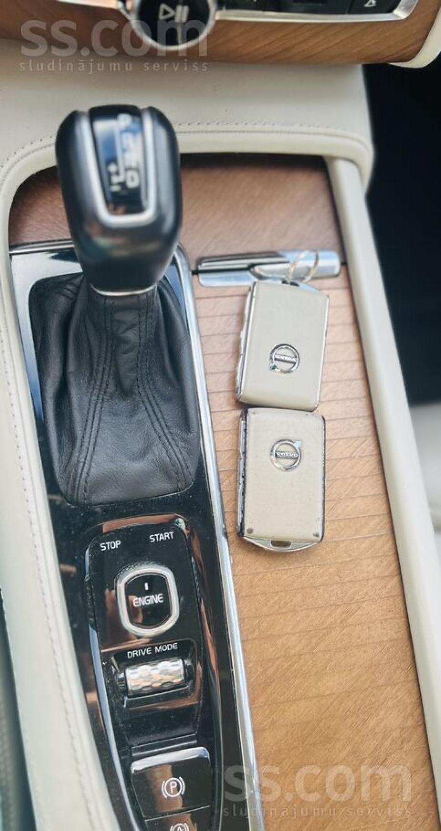 Volvo XC90 2017 Rīga, ar dzinēja tilpumu 2.00 L un nobraukumu 243 tūkst. km par 22200 €, foto 14 vietnē AUTOMOTO.COM.LV