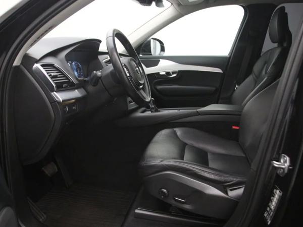 Volvo XC90 2018 in Vilnius, with an engine capacity of 2.00 L and mileage of 235 thousand km for 22799 €, photo 4 on AUTOMOTO.COM.LV
