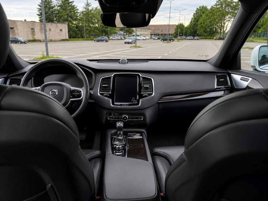 Volvo XC90 2018 in Vilnius, with an engine capacity of 2.00 L and mileage of 182 thousand km for 28000 €, photo 18 on AUTOMOTO.COM.LV