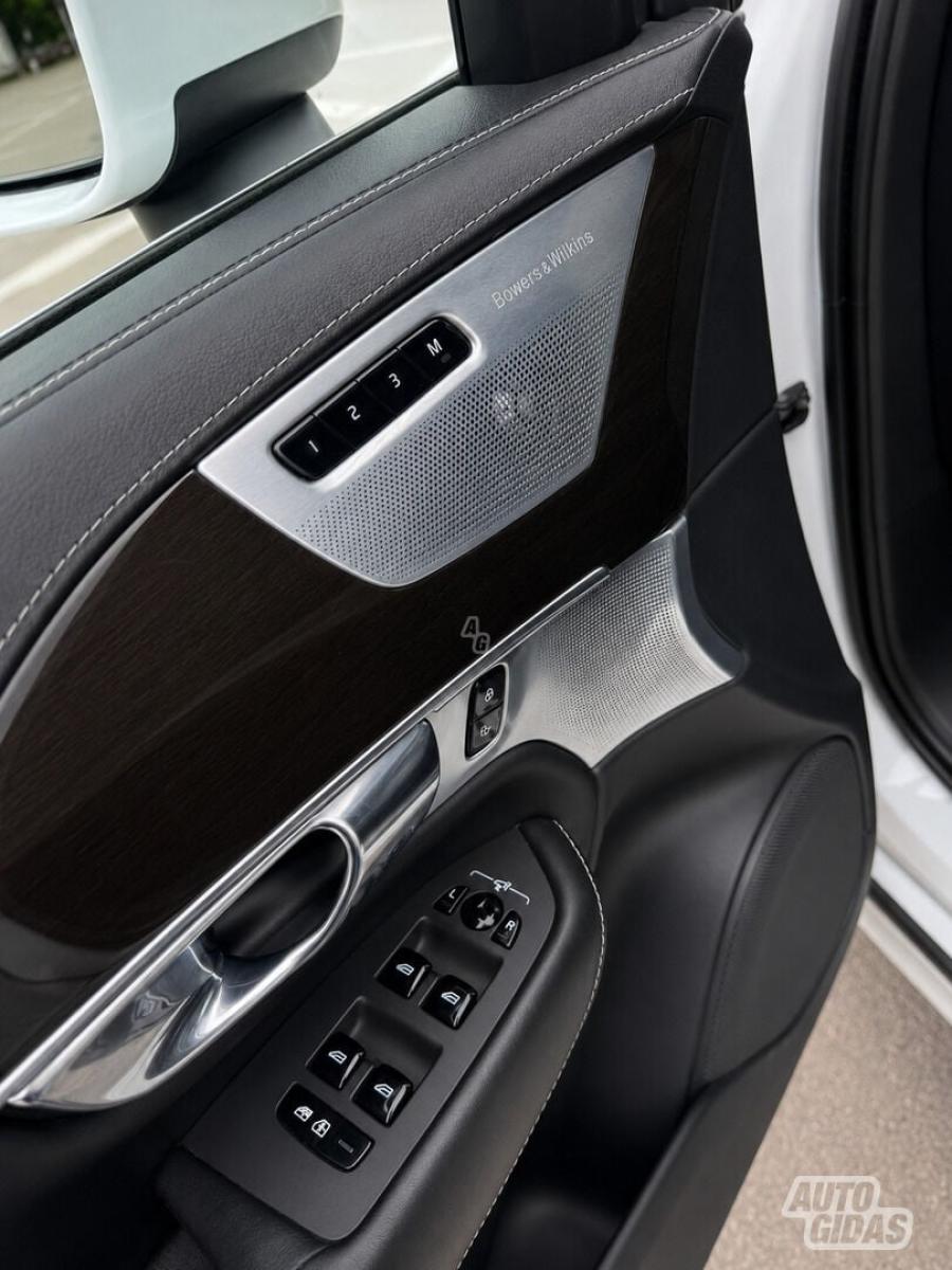Volvo XC90 2018 in Vilnius, with an engine capacity of 2.00 L and mileage of 182 thousand km for 28000 €, photo 21 on AUTOMOTO.COM.LV
