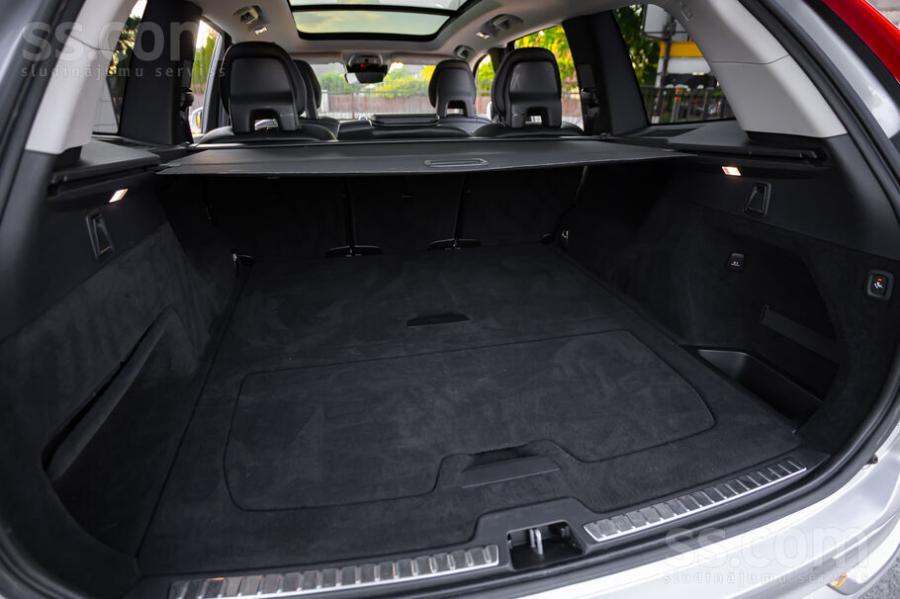 Volvo XC90 2018 Jelgava, ar dzinēja tilpumu 2.00 L un nobraukumu 330 tūkst. km par 18900 €, foto 20 vietnē AUTOMOTO.COM.LV