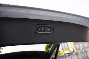 Volvo XC90 2018 Jelgava, ar dzinēja tilpumu 2.00 L un nobraukumu 330 tūkst. km par 18900 €, foto 26 vietnē AUTOMOTO.COM.LV