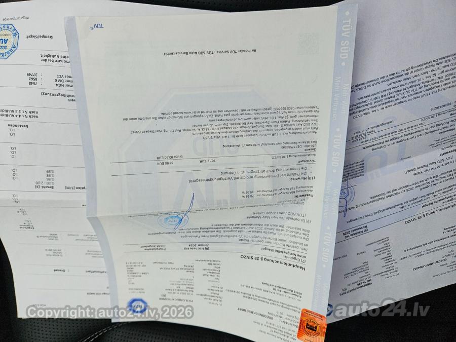 Volvo XC90 2018 in Tartu, with an engine capacity of 2.00 L and mileage of 235 thousand km for 24950 €, photo 13 on AUTOMOTO.COM.LV