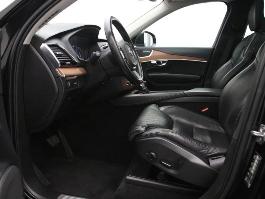 Volvo XC90 2019 in Vilnius, with an engine capacity of 2.00 L and mileage of 225 thousand km for 26599 €, photo 5 on AUTOMOTO.COM.LV