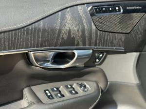 Volvo XC90 2019 in Riga, with an engine capacity of 2.00 L and mileage of 268 thousand km for 24500 €, photo 6 on AUTOMOTO.COM.LV