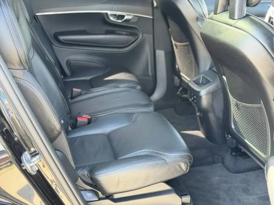 Volvo XC90 2019 in Riga, with an engine capacity of 2.00 L and mileage of 268 thousand km for 24500 €, photo 19 on AUTOMOTO.COM.LV
