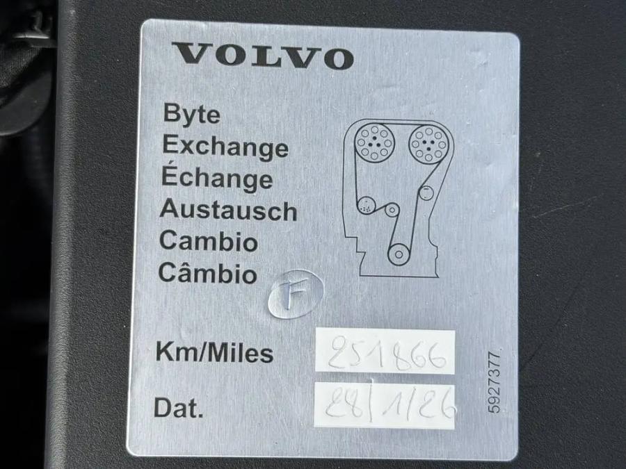 Volvo XC90 2019 in Riga, with an engine capacity of 2.00 L and mileage of 268 thousand km for 24500 €, photo 34 on AUTOMOTO.COM.LV