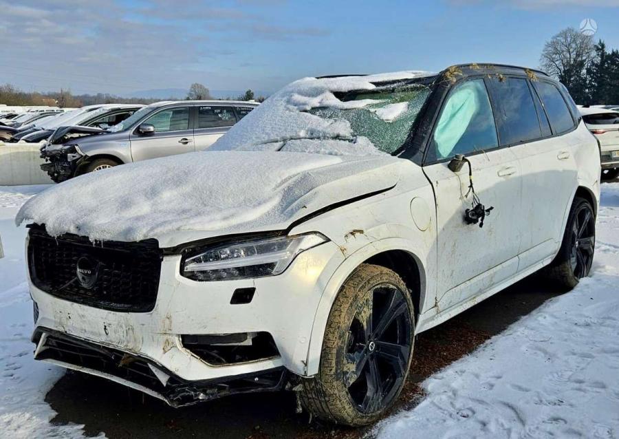 Volvo XC90 2020 in Kaunas, with an engine capacity of 2.00 L and mileage of 70 thousand km for 14999 €, photo 1 on AUTOMOTO.COM.LV