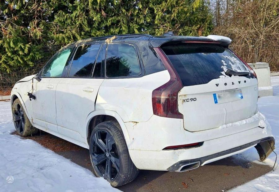 Volvo XC90 2020 in Kaunas, with an engine capacity of 2.00 L and mileage of 70 thousand km for 14999 €, photo 6 on AUTOMOTO.COM.LV