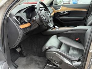 Volvo XC90 2021 in Riga, with an engine capacity of 2.00 L and mileage of 209 thousand km for 29500 €, photo 7 on AUTOMOTO.COM.LV