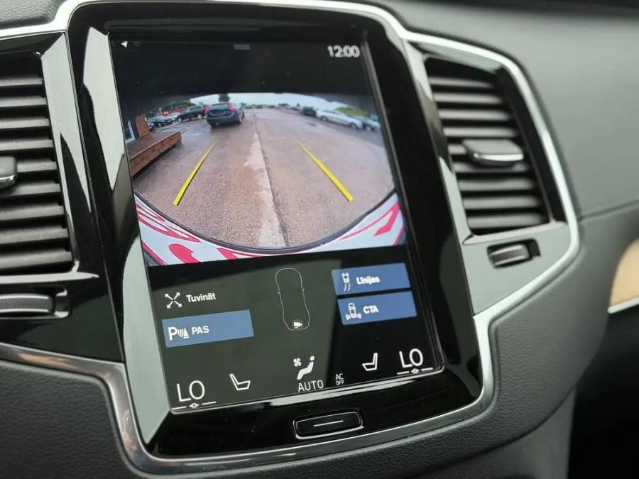 Volvo XC90 2021 in Riga, with an engine capacity of 2.00 L and mileage of 209 thousand km for 29500 €, photo 14 on AUTOMOTO.COM.LV