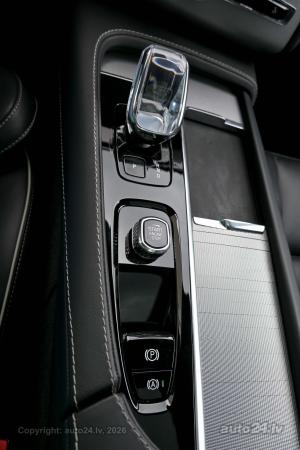 Volvo XC90 2024 Tallina, ar dzinēja tilpumu 2.00 L un nobraukumu 26 tūkst. km par 61990 €, foto 20 vietnē AUTOMOTO.COM.LV