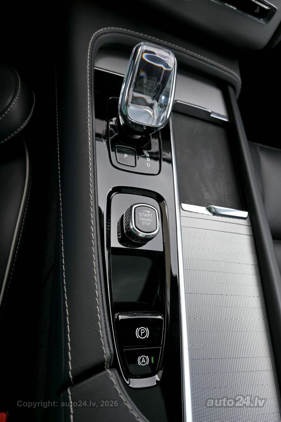 Volvo XC90 2024 Tallina, ar dzinēja tilpumu 2.00 L un nobraukumu 26 tūkst. km par 61990 €, foto 20 vietnē AUTOMOTO.COM.LV